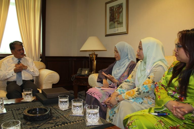 Courtesy Visit by Education Malaysia Chicago to H.E. Dato’ Azmil bin ...
